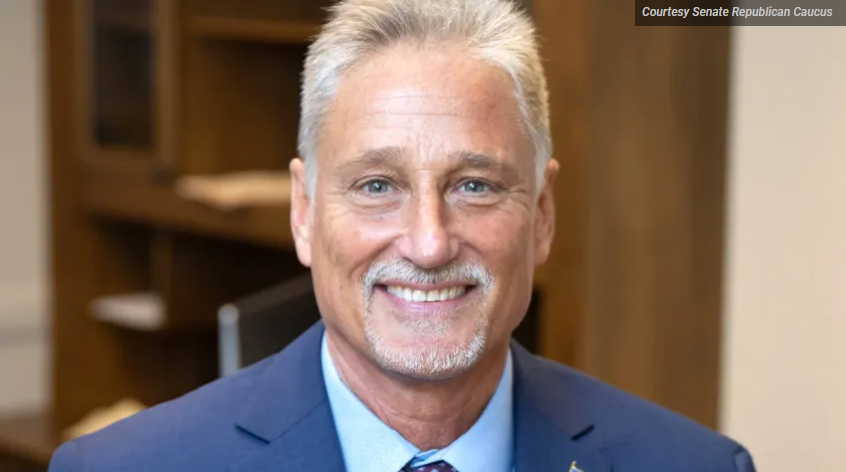 El senador por WA Jeff Wilson detenido y arrestado en el aeropuerto de ...