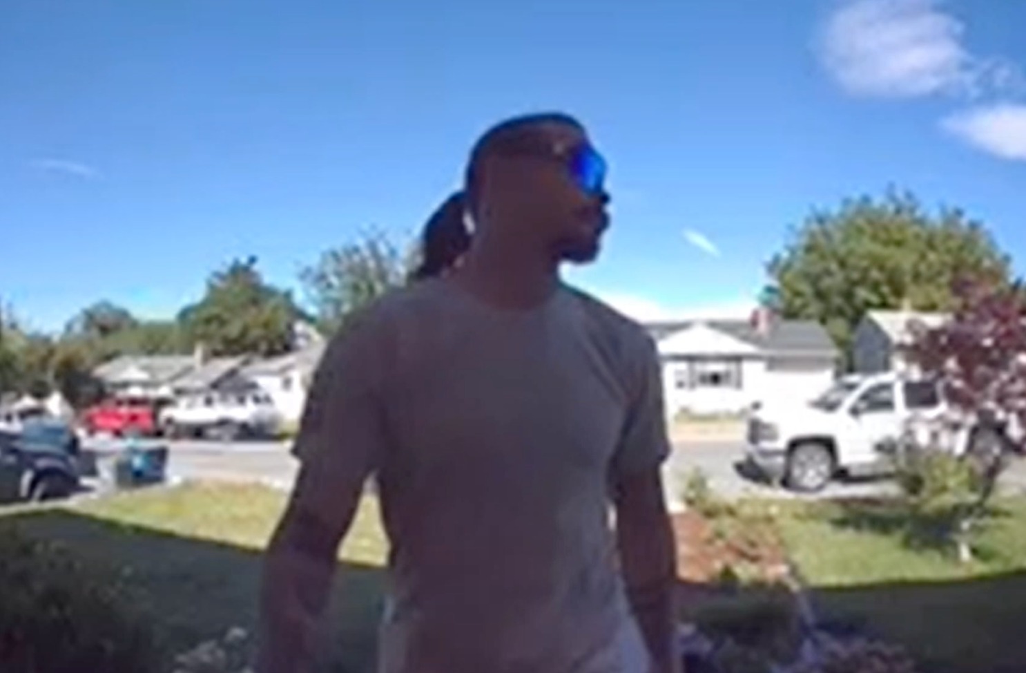 Surge un nuevo video del sospechoso de asesinato de Wenatchee, Travis ...